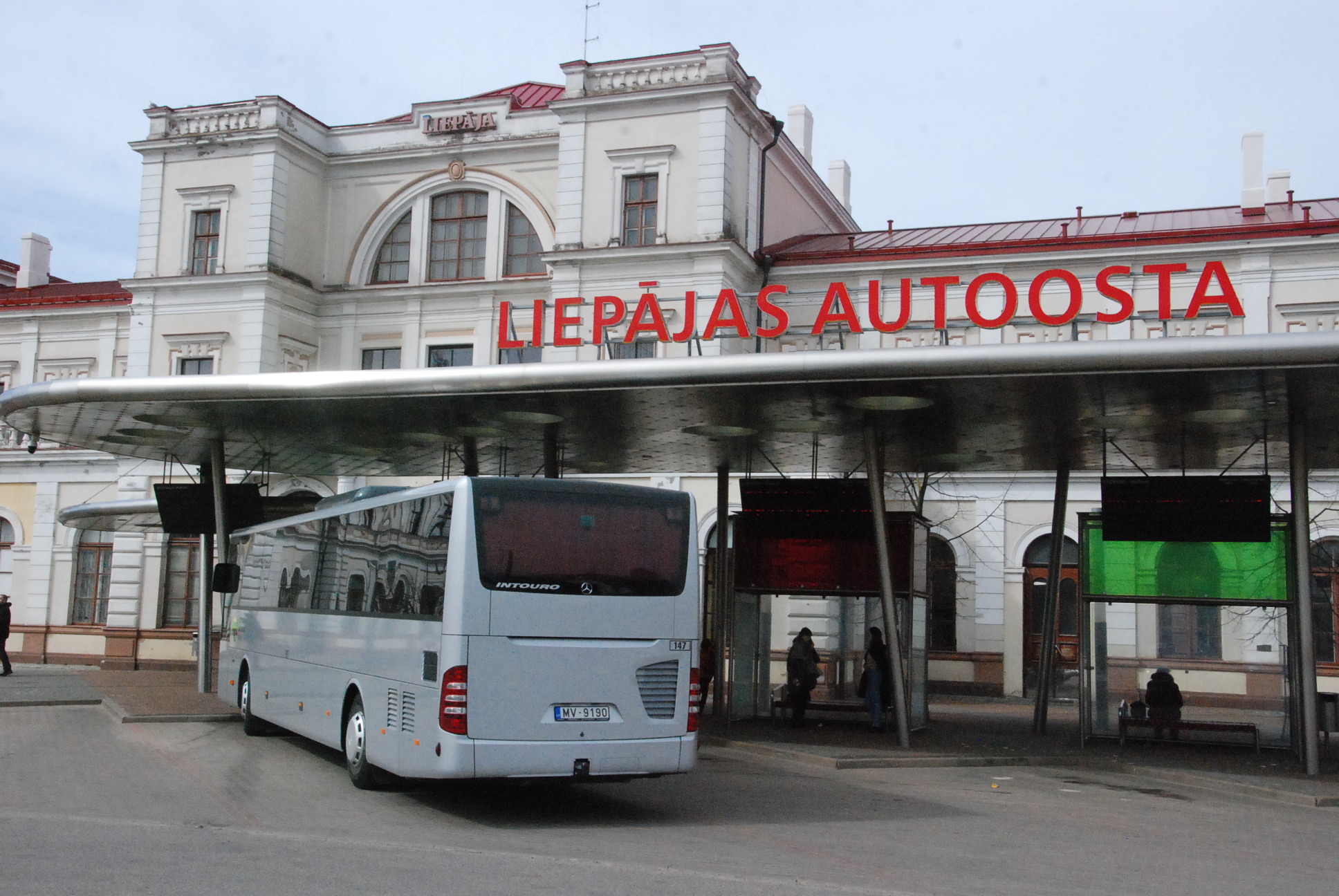 Valsts svētkos būs izmaiņas vairāk nekā 350 reģionālo autobusu ...