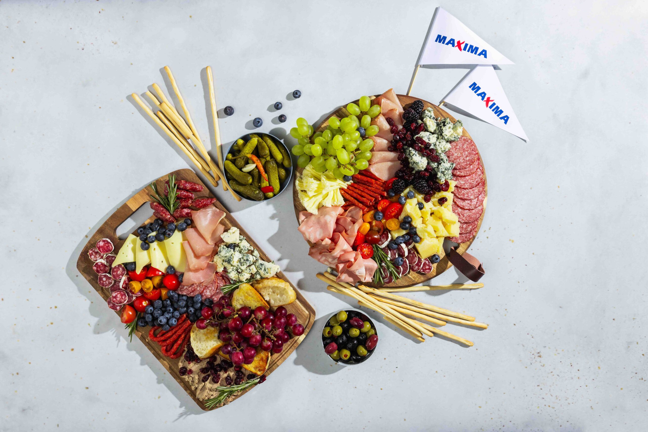 Kā pārsteigt viesus: 5 padomi uzkodu dēļa sagatavošanai Lieldienu galdam – ReKurZeme.lv