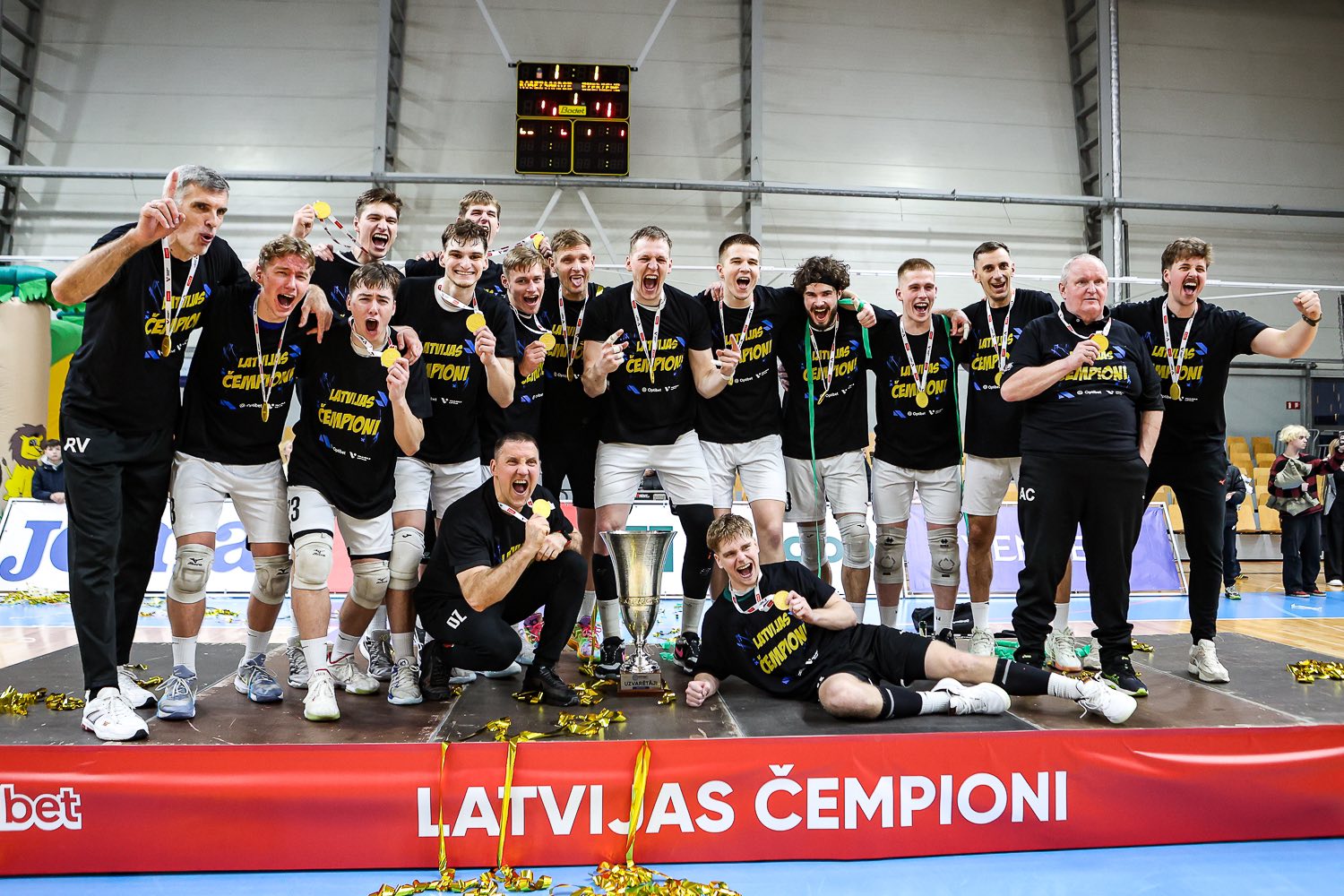 Aizputnieks Toms Vanags čempionvienībā "Robežsardze/Rīga" kļūst par ...